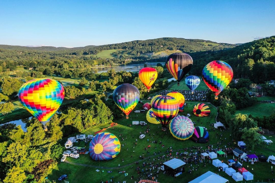 The 45th Quechee Balloon Festival: A Vermont Tradition Lifts Off